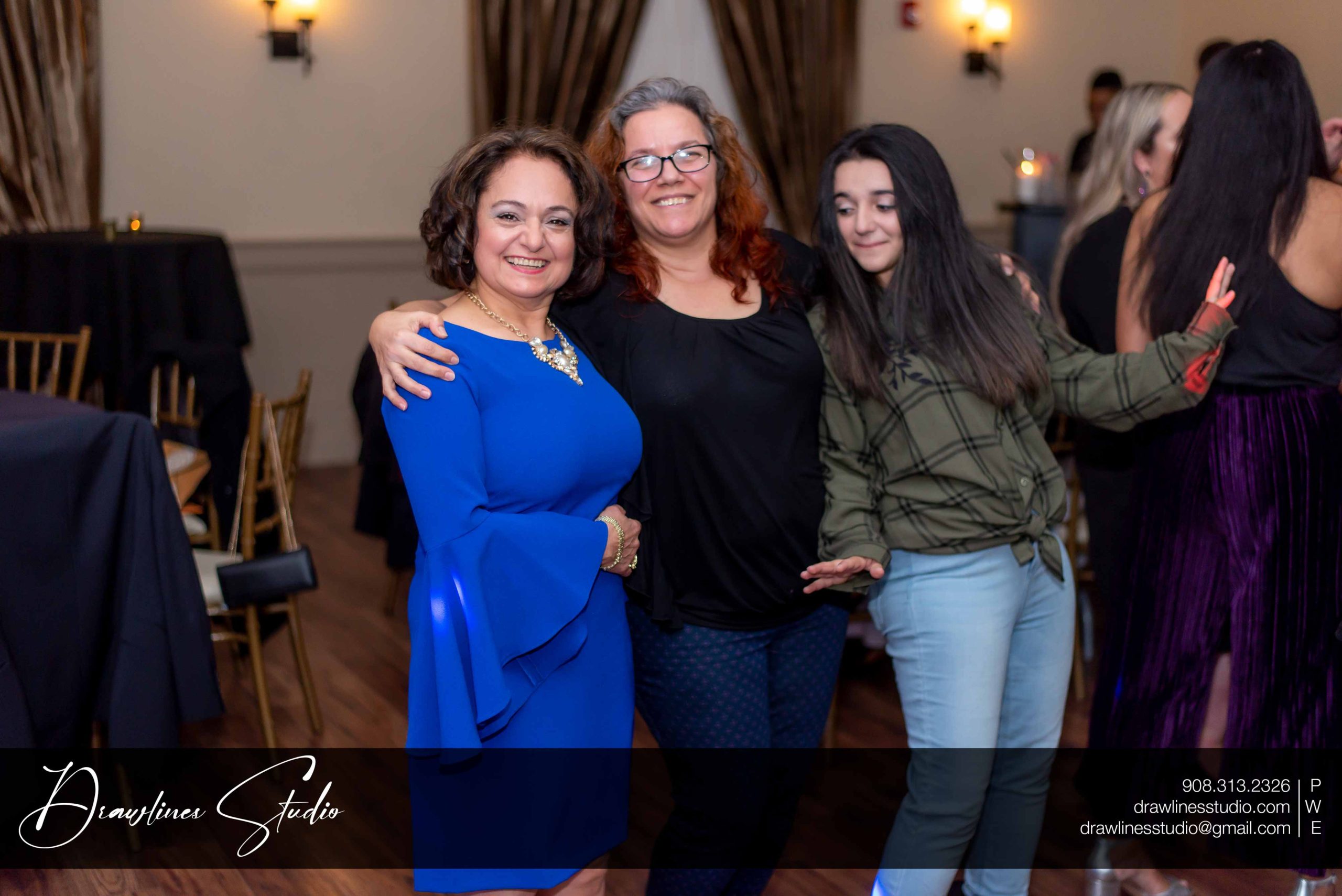 BRIDAL SHOWER / BACHELOR PARTY Drawlines Studio